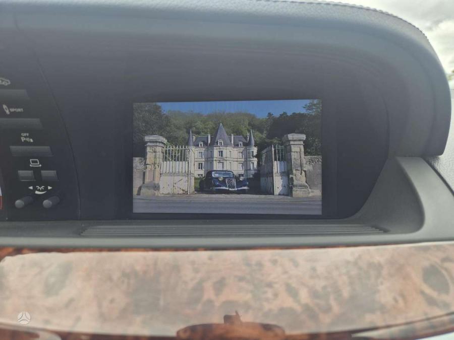 Melns Mercedes-Benz S 400 2009 Utena, ar dzinēja tilpumu 3.50 L un nobraukumu 137 tūkst. km par 10500 €, foto 20 vietnē AUTOMOTO.COM.LV