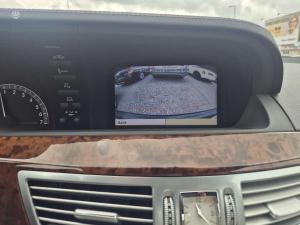 Melns Mercedes-Benz S 400 2009 Utena, ar dzinēja tilpumu 3.50 L un nobraukumu 137 tūkst. km par 10500 €, foto 21 vietnē AUTOMOTO.COM.LV