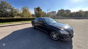 Black Mercedes-Benz S 400 2010 in Vilnius, with an engine capacity of 3.50 L and mileage of 340 thousand km for 12800 €, photo 9 on AUTOMOTO.COM.LV