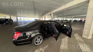 Черный Мерседес С 400 2010 в Рига, объемом двигателя 3.50 л и пробегом 237 тыс. км за 13500 €, фото 23 на AUTOMOTO.COM.LV