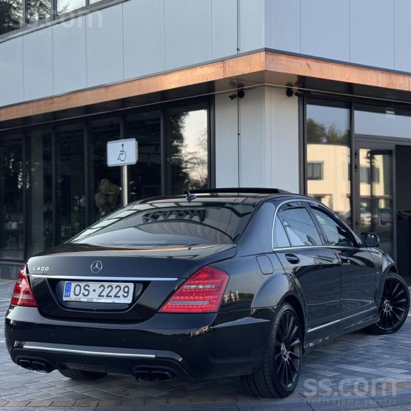 Melns Mercedes-Benz S 400 2010 Rīga, ar dzinēja tilpumu 3.50 L un nobraukumu 214 tūkst. km par 9900 €, foto 10 vietnē AUTOMOTO.COM.LV