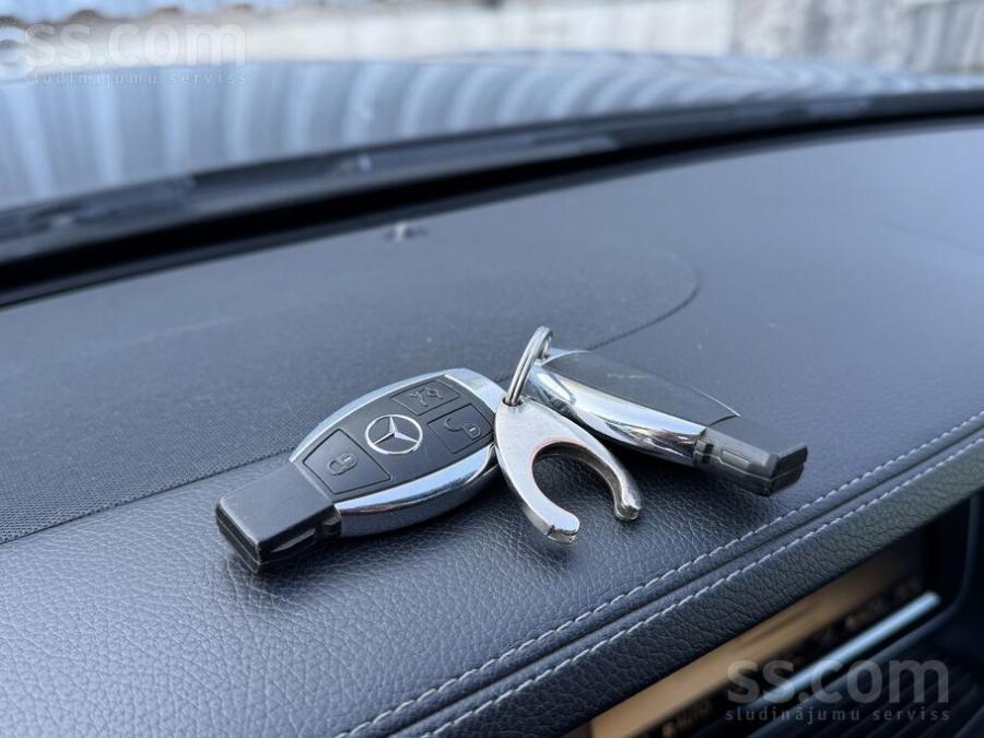 Black Mercedes-Benz S 400 2013 in Riga, with an engine capacity of 3.50 L and mileage of 0 thousand km for 18000 €, photo 34 on AUTOMOTO.COM.LV