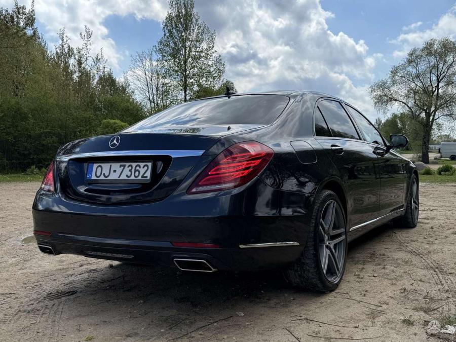 Черный Мерседес С 400 2013 в Рига, объемом двигателя 3.50 л и пробегом 280 тыс. км за 16500 €, фото 8 на AUTOMOTO.COM.LV