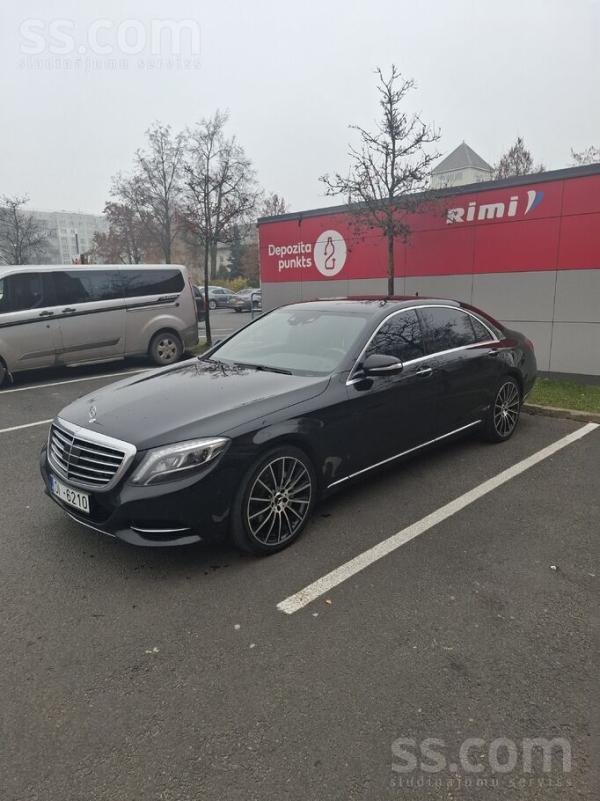 Black Mercedes-Benz S 400 2014 in Riga, with an engine capacity of 3.50 L and mileage of 233 thousand km for 24500 €, photo 6 on AUTOMOTO.COM.LV