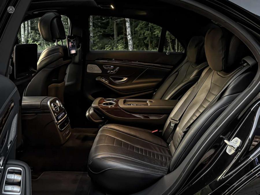 Black Mercedes-Benz S 400 2017 in Siauliai, with an engine capacity of 2.93 L and mileage of 212 thousand km for 41000 €, photo 17 on AUTOMOTO.COM.LV