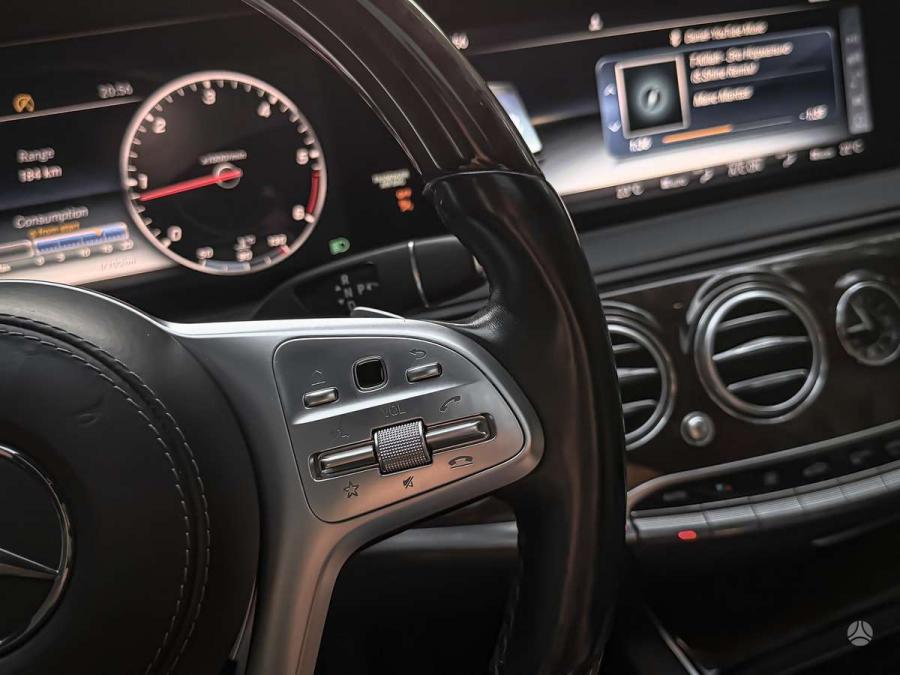 Black Mercedes-Benz S 400 2017 in Siauliai, with an engine capacity of 2.93 L and mileage of 212 thousand km for 41000 €, photo 29 on AUTOMOTO.COM.LV