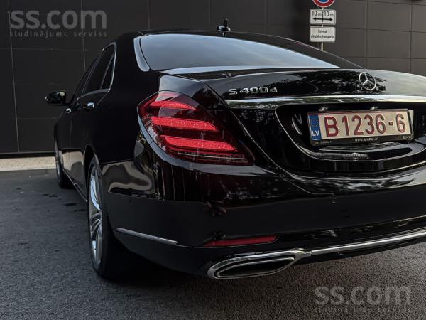 Mercedes-Benz S 400 2017 in Jelgava on AUTOMOTO.COM.LV Black Mercedes-Benz S 400 2017 in Jelgava, with an engine capacity of 3.00 L and mileage of 214 thousand km for 41800 €, photo 9 on AUTOMOTO.COM.LV