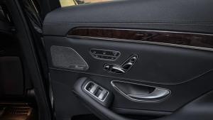 Melns Mercedes-Benz S 400 2018 Jelgava, ar dzinēja tilpumu 3.00 L un nobraukumu 214 tūkst. km par 43000 €, foto 12 vietnē AUTOMOTO.COM.LV