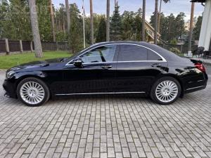 Black Mercedes-Benz S 400 2019 in Riga, with an engine capacity of 3.00 L and mileage of 74 thousand km for 56000 €, photo 6 on AUTOMOTO.COM.LV
