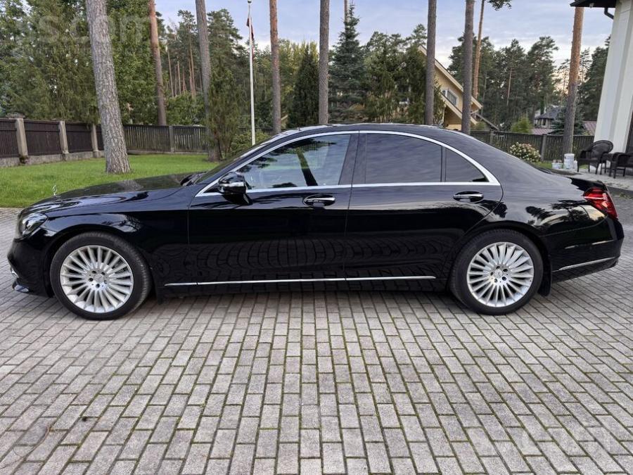 Black Mercedes-Benz S 400 2019 in Riga, with an engine capacity of 3.00 L and mileage of 74 thousand km for 56000 €, photo 6 on AUTOMOTO.COM.LV
