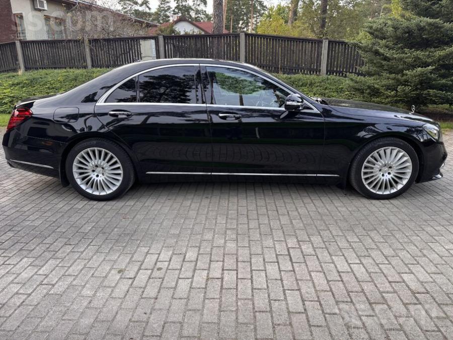Black Mercedes-Benz S 400 2019 in Riga, with an engine capacity of 3.00 L and mileage of 74 thousand km for 56000 €, photo 8 on AUTOMOTO.COM.LV
