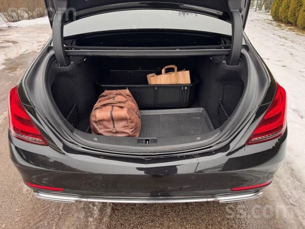 Black Mercedes-Benz S 400 2019 in Riga, with an engine capacity of 3.00 L and mileage of 74 thousand km for 56000 €, photo 8 on AUTOMOTO.COM.LV