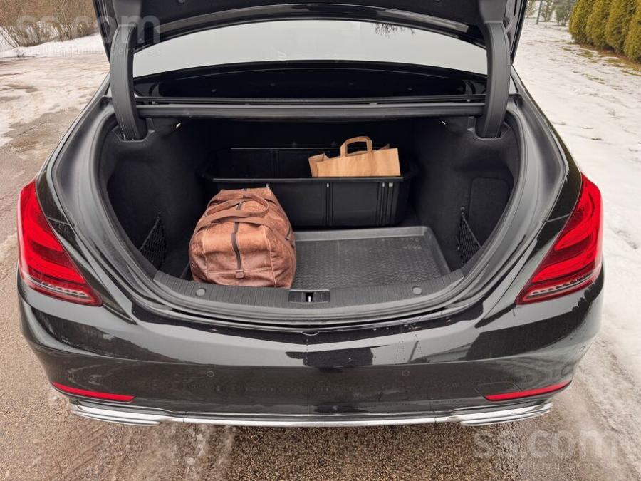Black Mercedes-Benz S 400 2019 in Riga, with an engine capacity of 3.00 L and mileage of 74 thousand km for 56000 €, photo 9 on AUTOMOTO.COM.LV