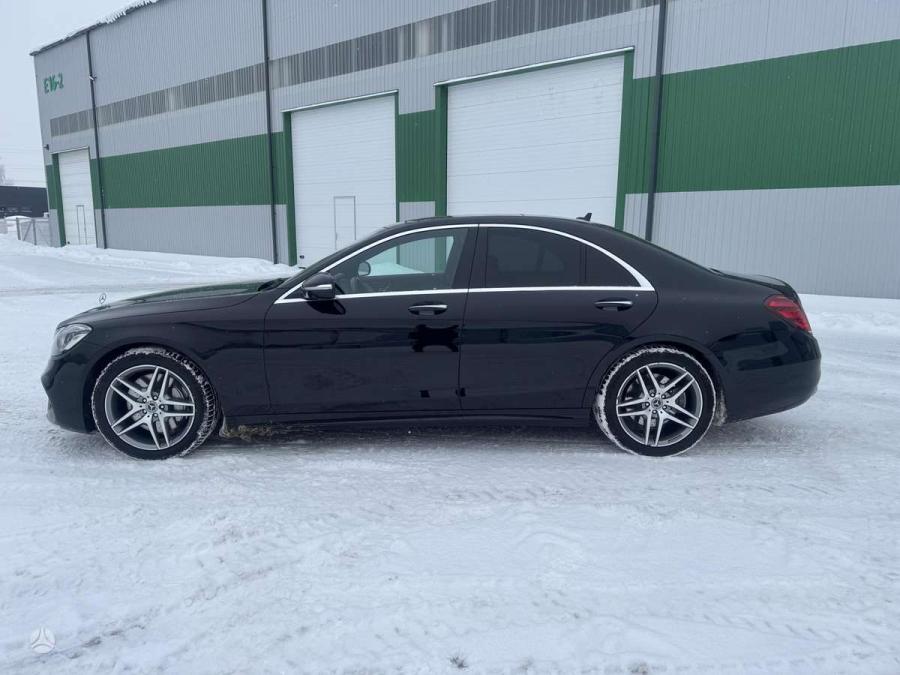 Melns Mercedes-Benz S 400 2020 Kauņa, ar dzinēja tilpumu 3.00 L un nobraukumu 285 tūkst. km par 30500 €, foto 7 vietnē AUTOMOTO.COM.LV
