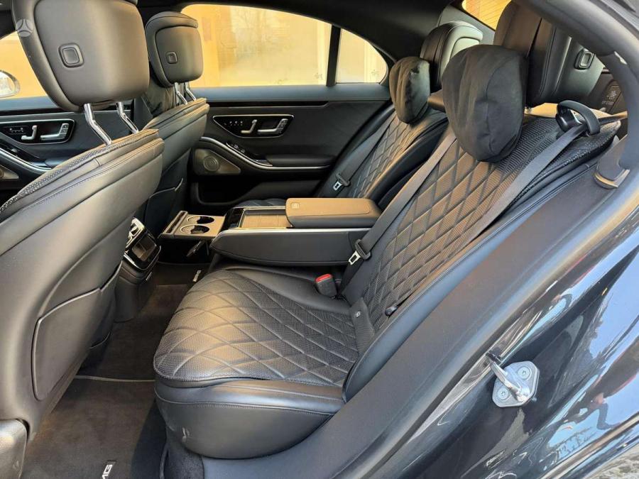Black Mercedes-Benz S 400 2020 in Kaunas, with an engine capacity of 2.93 L and mileage of 120 thousand km for 59653 €, photo 16 on AUTOMOTO.COM.LV