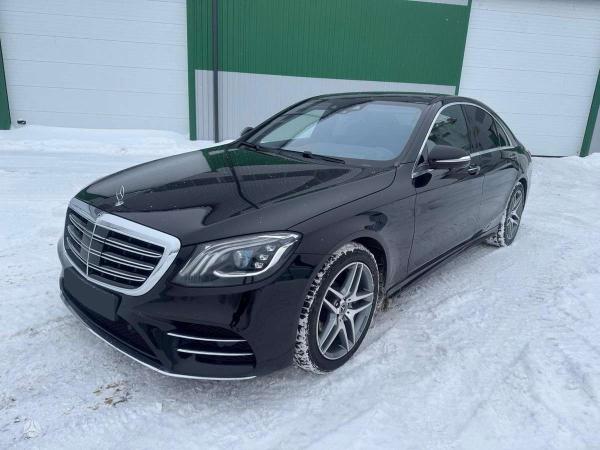 Black Mercedes-Benz S 400 2020 in Kaunas, with an engine capacity of 3.00 L and mileage of 285 thousand km for 30500 €, photo 1 on AUTOMOTO.COM.LV