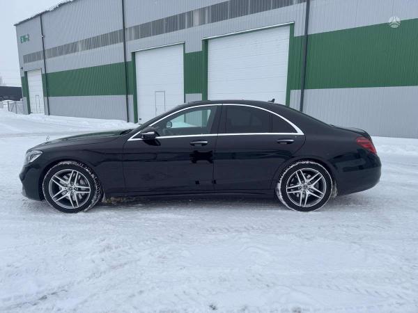 Black Mercedes-Benz S 400 2020 in Kaunas, with an engine capacity of 3.00 L and mileage of 285 thousand km for 30500 €, photo 7 on AUTOMOTO.COM.LV