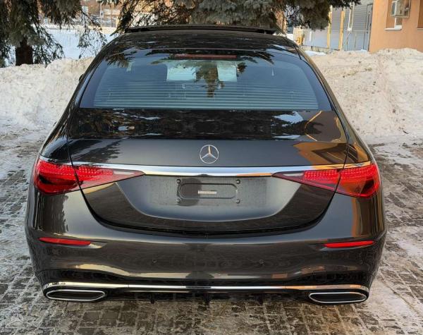 Black Mercedes-Benz S 400 2020 in Kaunas, with an engine capacity of 2.93 L and mileage of 125 thousand km for 60488 €, photo 2 on AUTOMOTO.COM.LV