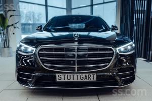 Черный Мерседес С 400 2021 в Рига, объемом двигателя 3.00 л и пробегом 82 тыс. км за 87000 €, фото 3 на AUTOMOTO.COM.LV