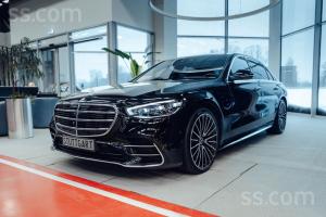 Черный Мерседес С 400 2021 в Рига, объемом двигателя 3.00 л и пробегом 82 тыс. км за 87000 €, фото 4 на AUTOMOTO.COM.LV
