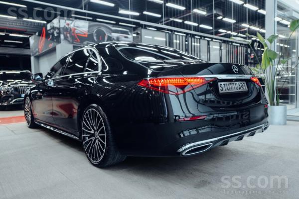 Melns Mercedes-Benz S 400 2021 Rīga, ar dzinēja tilpumu 3.00 L un nobraukumu 82 tūkst. km par 85000 €, foto 6 vietnē AUTOMOTO.COM.LV