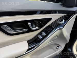 Черный Мерседес С 400 2021 в Рига, объемом двигателя 3.00 л и пробегом 48 тыс. км за 80900 €, фото 13 на AUTOMOTO.COM.LV