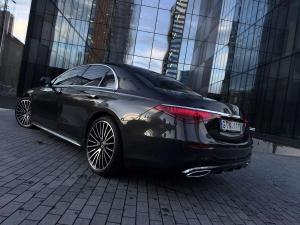 Black Mercedes-Benz S 400 2021 in Vilnius, with an engine capacity of 2.93 L and mileage of 128 thousand km for 65500 €, photo 7 on AUTOMOTO.COM.LV