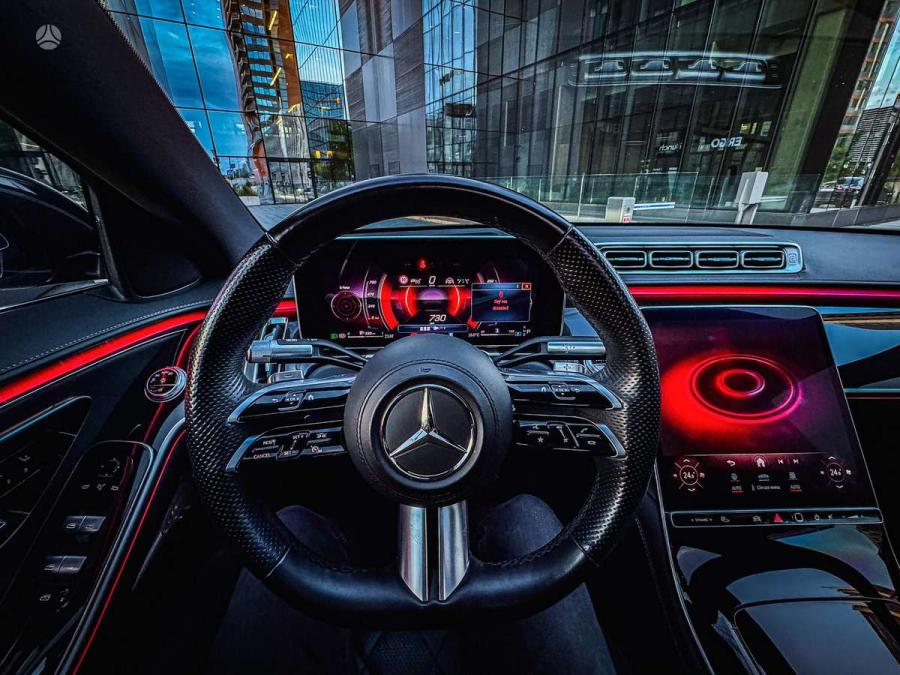 Black Mercedes-Benz S 400 2021 in Vilnius, with an engine capacity of 2.93 L and mileage of 128 thousand km for 65500 €, photo 13 on AUTOMOTO.COM.LV