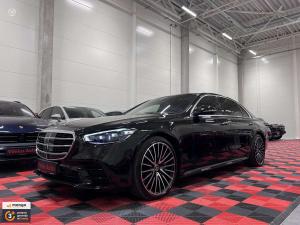 Melns Mercedes-Benz S 400 2021 Viļņa, ar dzinēja tilpumu 2.93 L un nobraukumu 109 tūkst. km par 80490 €, foto 1 vietnē AUTOMOTO.COM.LV