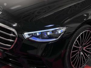 Black Mercedes-Benz S 400 2021 in Vilnius, with an engine capacity of 2.93 L and mileage of 109 thousand km for 80490 €, photo 9 on AUTOMOTO.COM.LV