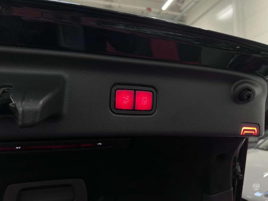 Black Mercedes-Benz S 400 2021 in Vilnius, with an engine capacity of 2.93 L and mileage of 109 thousand km for 80490 €, photo 36 on AUTOMOTO.COM.LV