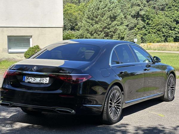 Black Mercedes-Benz S 400 2022 in Vilnius, with an engine capacity of 2.93 L and mileage of 69 thousand km for 83000 €, photo 5 on AUTOMOTO.COM.LV