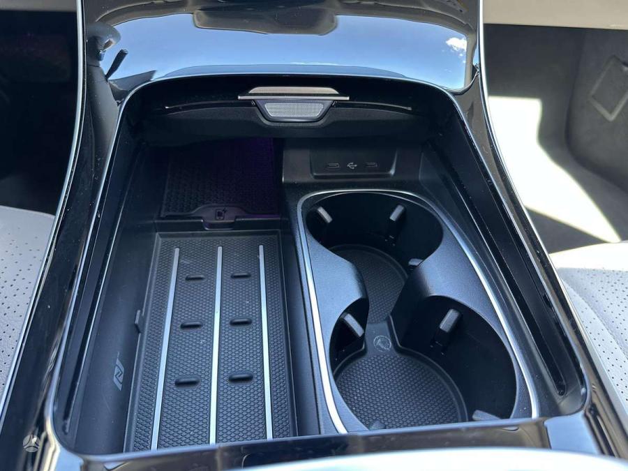 Black Mercedes-Benz S 400 2022 in Vilnius, with an engine capacity of 2.93 L and mileage of 69 thousand km for 83000 €, photo 27 on AUTOMOTO.COM.LV