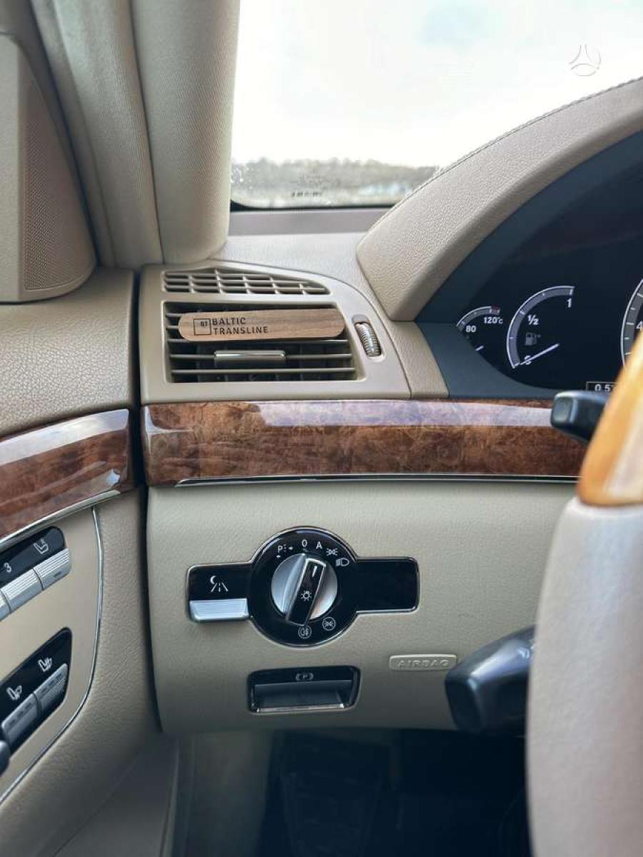 Brown Mercedes-Benz S 400 2010 in Kaunas, with an engine capacity of 3.50 L and mileage of 365 thousand km for 8000 €, photo 4 on AUTOMOTO.COM.LV