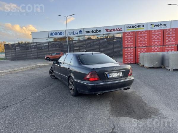Pelēks Mercedes-Benz S 400 2001 Rīga, ar dzinēja tilpumu 4.00 L un nobraukumu 380 tūkst. km par 1400 €, foto 4 vietnē AUTOMOTO.COM.LV
