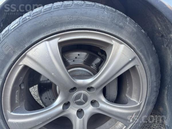 Pelēks Mercedes-Benz S 400 2001 Rīga, ar dzinēja tilpumu 4.00 L un nobraukumu 380 tūkst. km par 1400 €, foto 10 vietnē AUTOMOTO.COM.LV