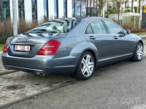 Grey Mercedes-Benz S 400 2009 in Riga, with an engine capacity of 3.50 L and mileage of 163 thousand km for 13300 €, photo 7 on AUTOMOTO.COM.LV