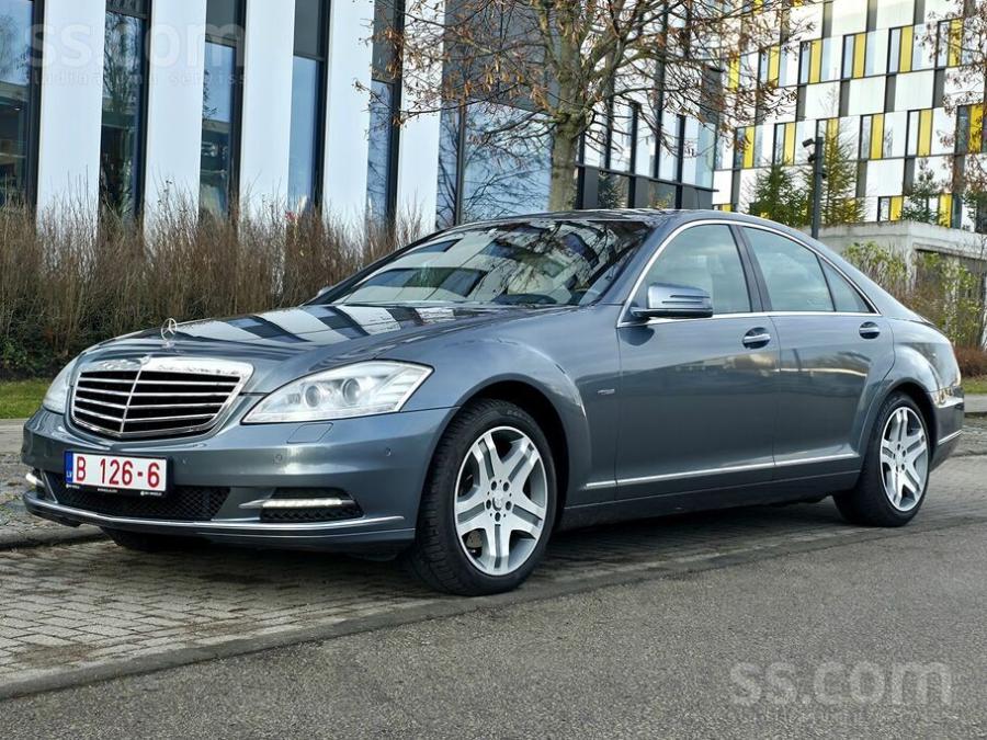 Grey Mercedes-Benz S 400 2009 in Riga, with an engine capacity of 3.50 L and mileage of 163 thousand km for 13300 €, photo 34 on AUTOMOTO.COM.LV