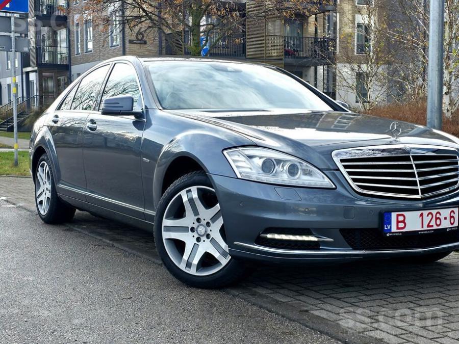 Grey Mercedes-Benz S 400 2009 in Riga, with an engine capacity of 3.50 L and mileage of 163 thousand km for 9850 €, photo 5 on AUTOMOTO.COM.LV