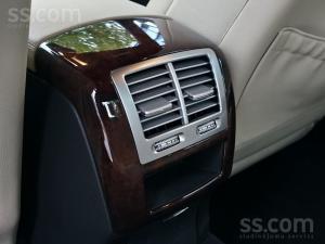 Grey Mercedes-Benz S 400 2009 in Riga, with an engine capacity of 3.50 L and mileage of 163 thousand km for 9850 €, photo 25 on AUTOMOTO.COM.LV