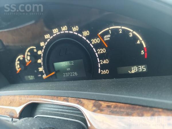 Mercedes-Benz S 400 2003 in Jekabpils, with an engine capacity of 4.00 L and mileage of 238 thousand km for 4000 €, photo 4 on AUTOMOTO.COM.LV