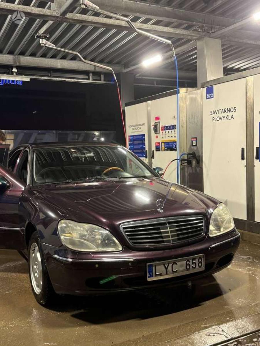 Violet Mercedes-Benz S 400 2002 in Vilnius, with an engine capacity of 4.00 L and mileage of 230 thousand km for 5450 €, photo 5 on AUTOMOTO.COM.LV