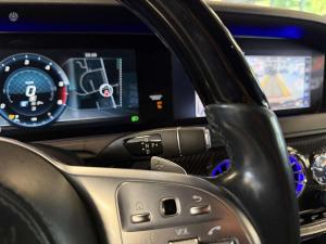 Violet Mercedes-Benz S 400 2018 in Klaipeda, with an engine capacity of 2.93 L and mileage of 252 thousand km for 42900 €, photo 20 on AUTOMOTO.COM.LV