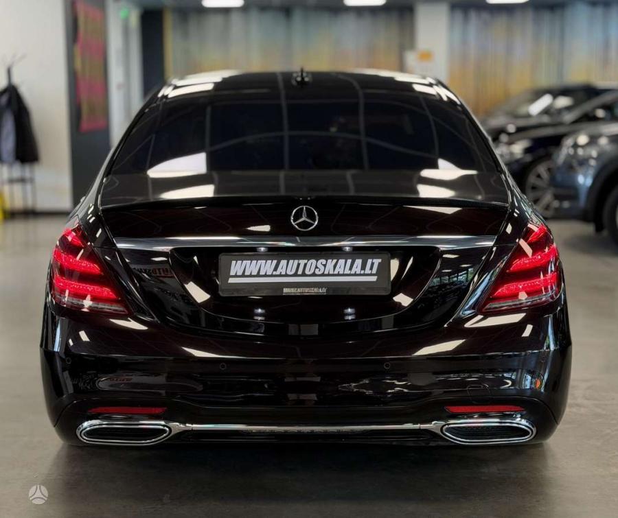 Violet Mercedes-Benz S 400 2018 in Klaipeda, with an engine capacity of 2.93 L and mileage of 252 thousand km for 41900 €, photo 4 on AUTOMOTO.COM.LV