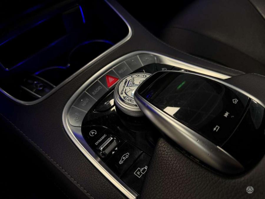 Violet Mercedes-Benz S 400 2018 in Klaipeda, with an engine capacity of 2.93 L and mileage of 252 thousand km for 41900 €, photo 12 on AUTOMOTO.COM.LV