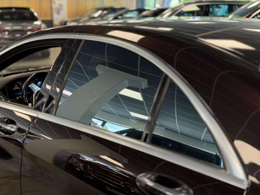 Violet Mercedes-Benz S 400 2018 in Klaipeda, with an engine capacity of 2.93 L and mileage of 252 thousand km for 41900 €, photo 47 on AUTOMOTO.COM.LV
