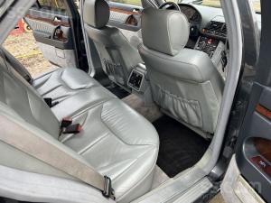 Black Mercedes-Benz s-420 1992 in Riga, with an engine capacity of 4.20 L and mileage of 385 thousand km for 10300 €, photo 9 on AUTOMOTO.COM.LV