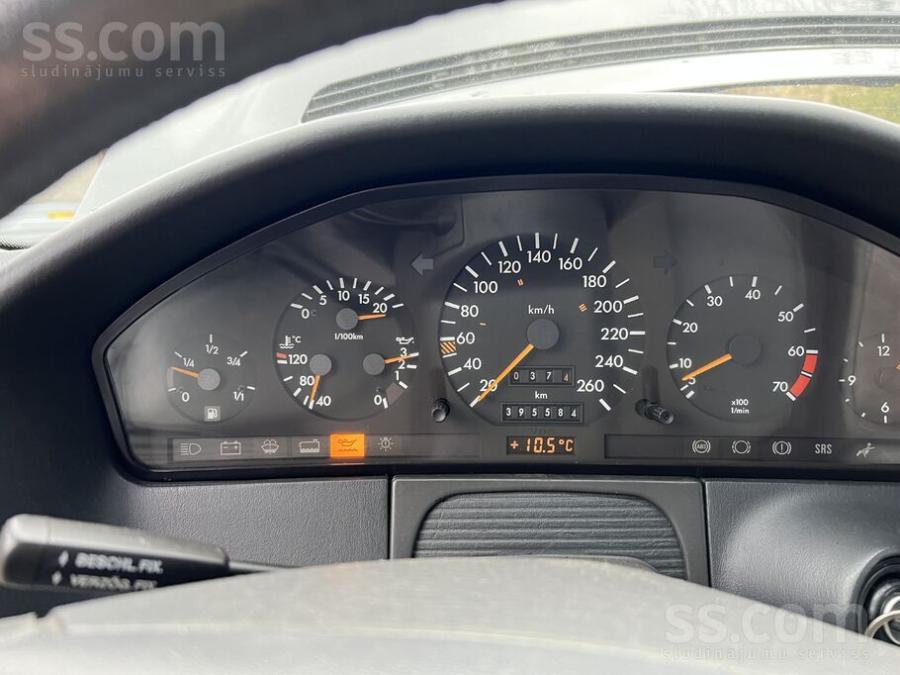 Black Mercedes-Benz s-420 1992 in Riga, with an engine capacity of 4.20 L and mileage of 385 thousand km for 10300 €, photo 12 on AUTOMOTO.COM.LV