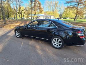 Черный Мерседес С 420 2008 в Рига, объемом двигателя 4.20 л и пробегом 400 тыс. км за 7000 €, фото 6 на AUTOMOTO.COM.LV
