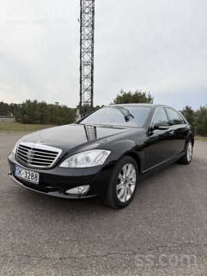 Black Mercedes-Benz s-420 2010 in Riga, with an engine capacity of 4.00 L and mileage of 152 thousand km for 17900 €, photo  on AUTOMOTO.COM.LV